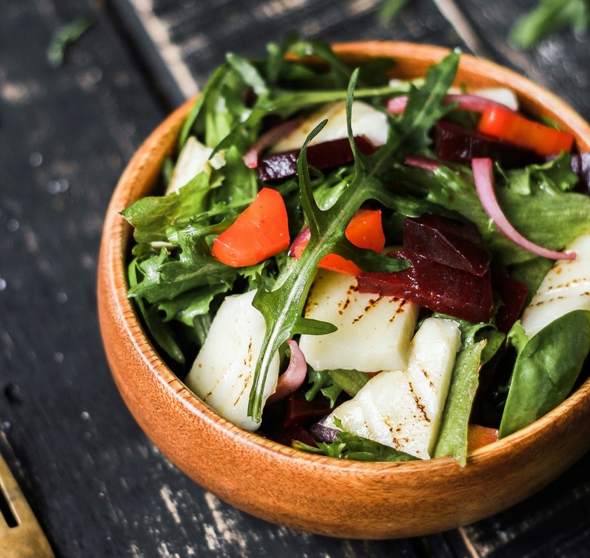 Италианска салата с Качаторе, червен боб и лайм | highviewart.com