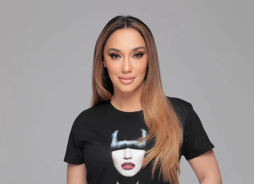 Мария Илиева пусна чисто нов сайт с магазин за мърч | highviewart.com